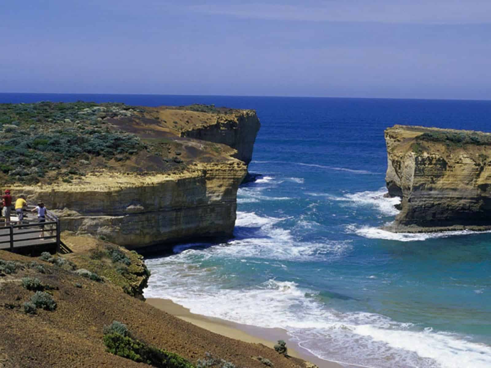 Weekend Itinerary - Great Ocean Road in a Weekend: The Ultimate Coastal ...