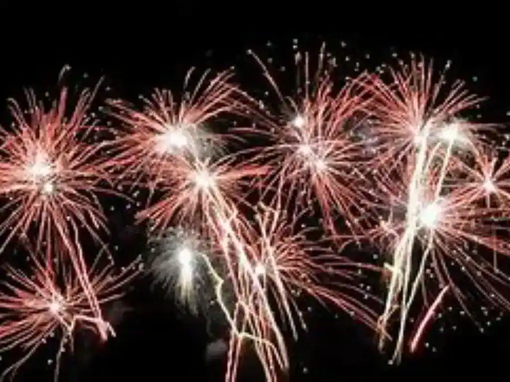 Inverloch New Year's Eve Fireworks - Lets Go Victoria